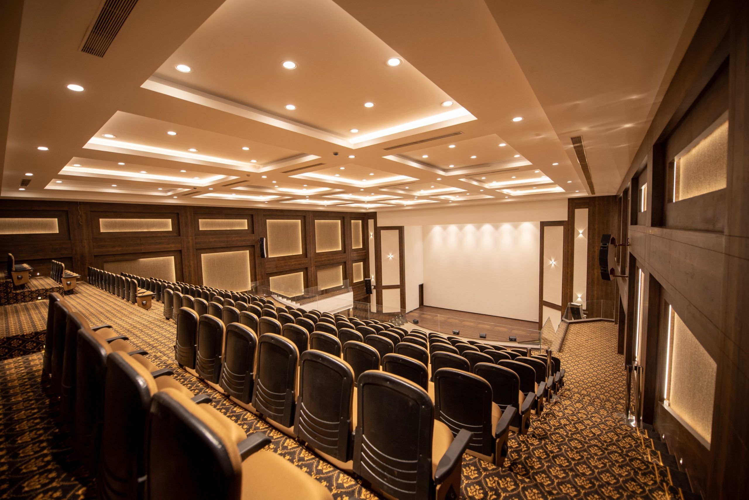 Grand Auditorium & Banquet Halls- The King's Meadows